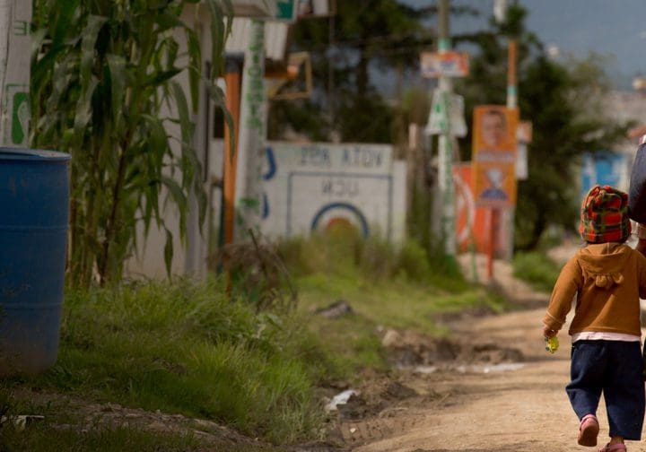 Bli fadder idag och hjälp ett barn genom hela livet